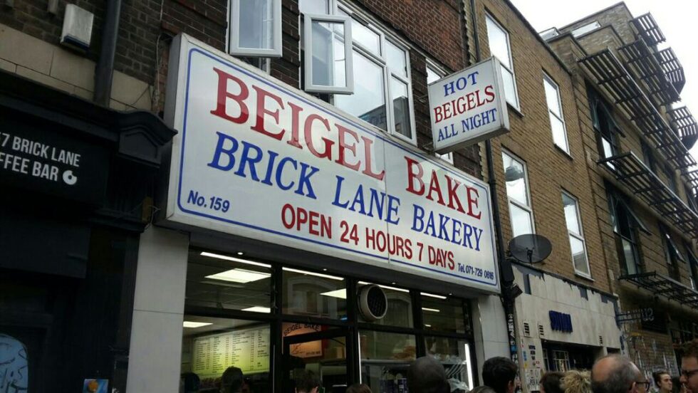 Brick Lane Beigel Bake: The most cult street food! - ariettastraveltips.com