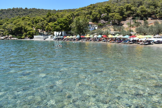 10 idyllic beaches of Poros island: swimming in pine covered bays and ...